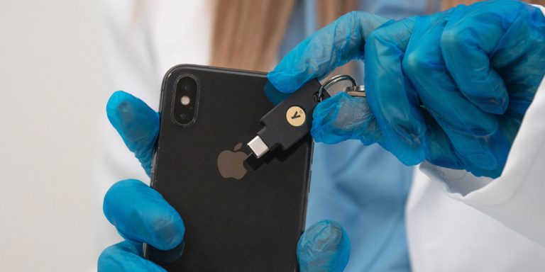 Stopping cyberattacks in healthcare with phishing-resistant MFA