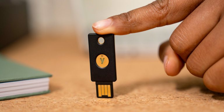 YubiKey Passwordless Login for Microsoft Accounts | Yubico